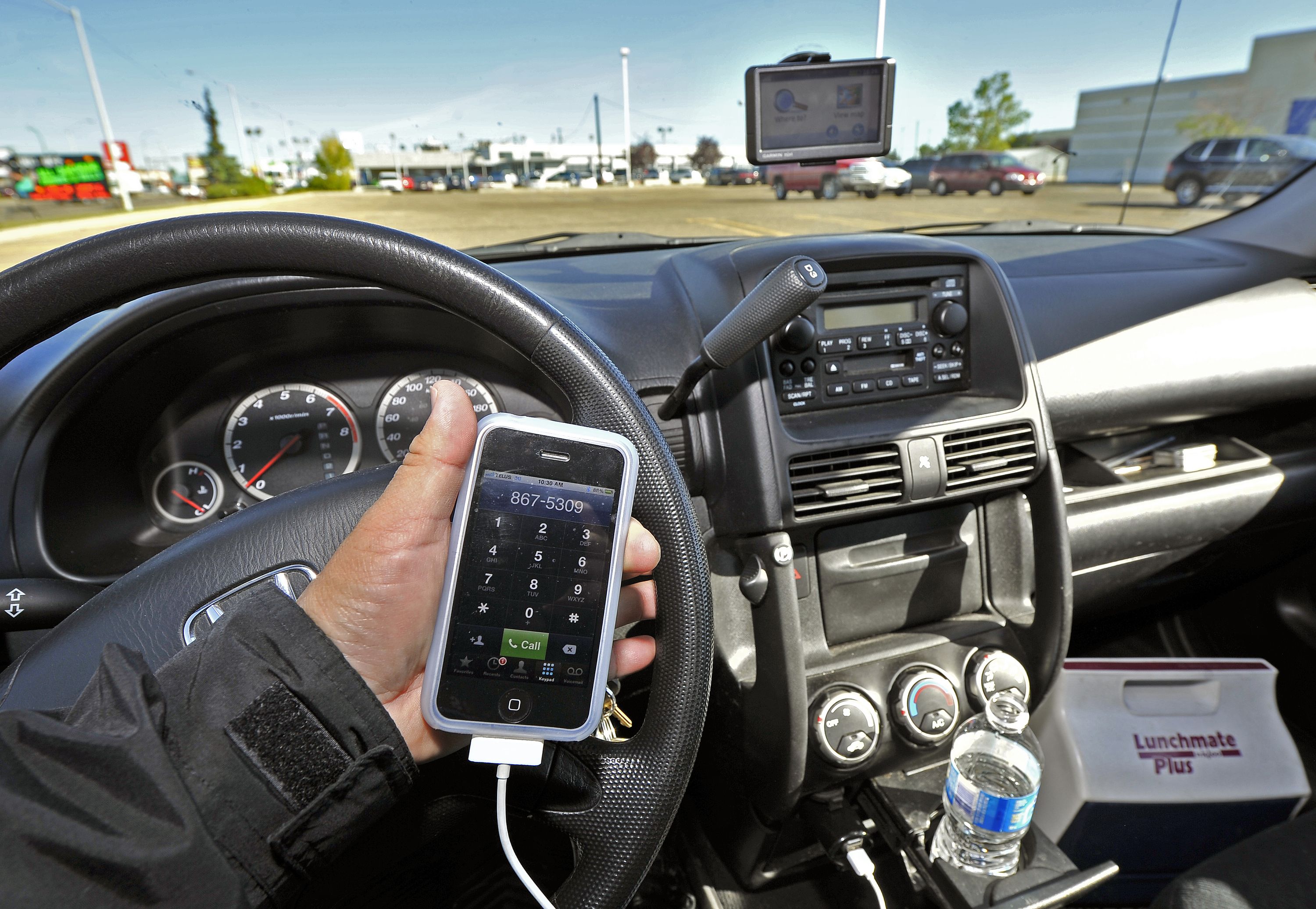 Distracted driving: Even thinking about it can make you a risk ...