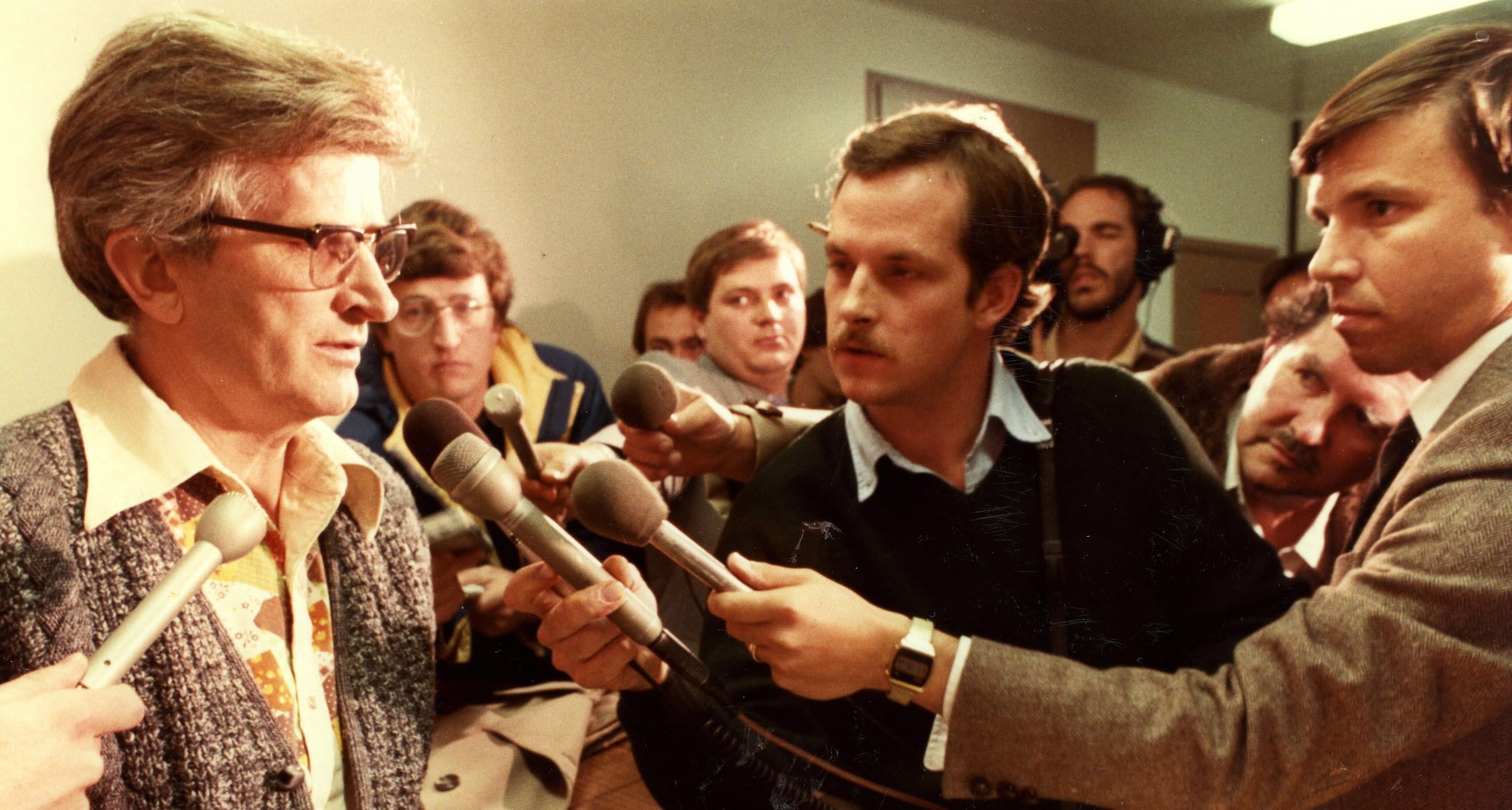 Former teacher Jim Keegstra fined for promoting hatred against Jews ...