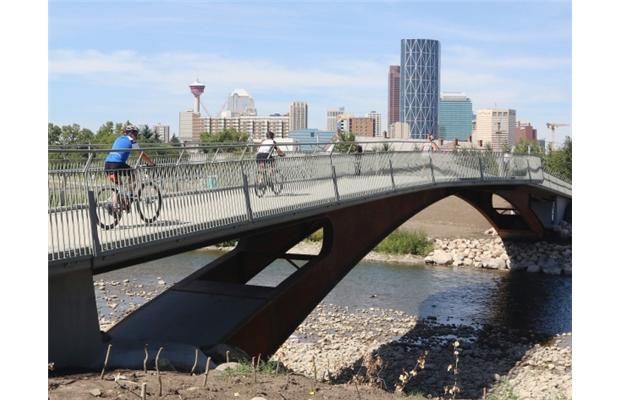 Inglewood pedestrian bridge unofficially opens to cyclists | Calgary Herald