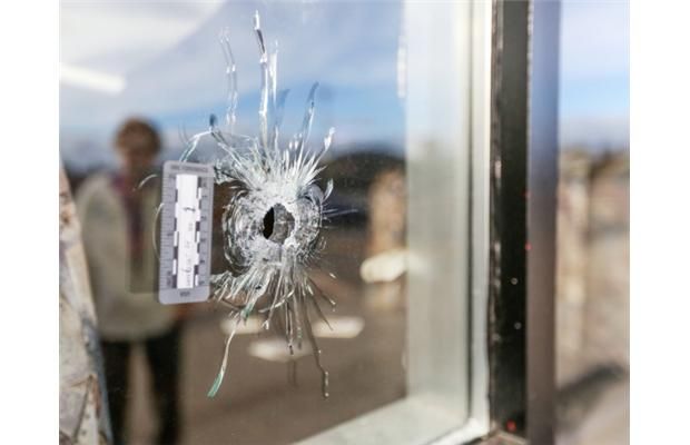 Bullets sprayed into northeast restaurant | Calgary Herald