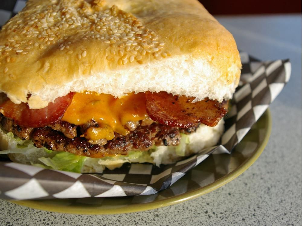 The battle of the burgers: mom and pop shops | Calgary Herald