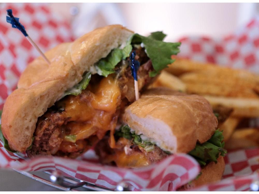 The battle of the burgers: mom and pop shops | Calgary Herald