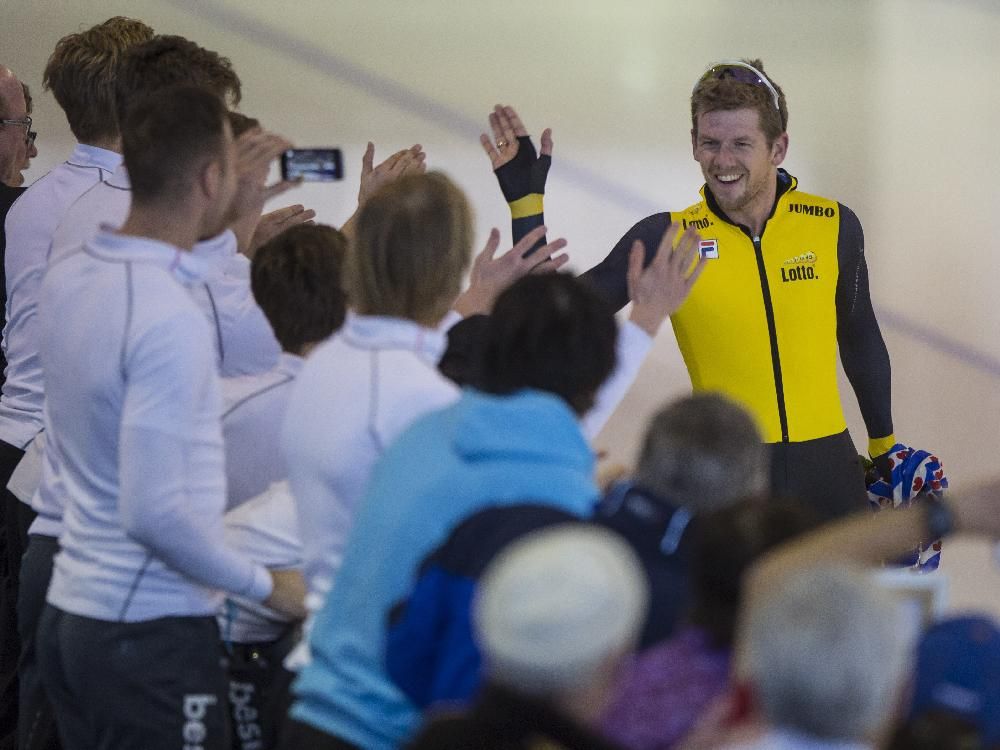 Dutchman de Vries goes the distance for new world record | Calgary Herald Dutchman de Vries goes the distance for new world record | Calgary Herald