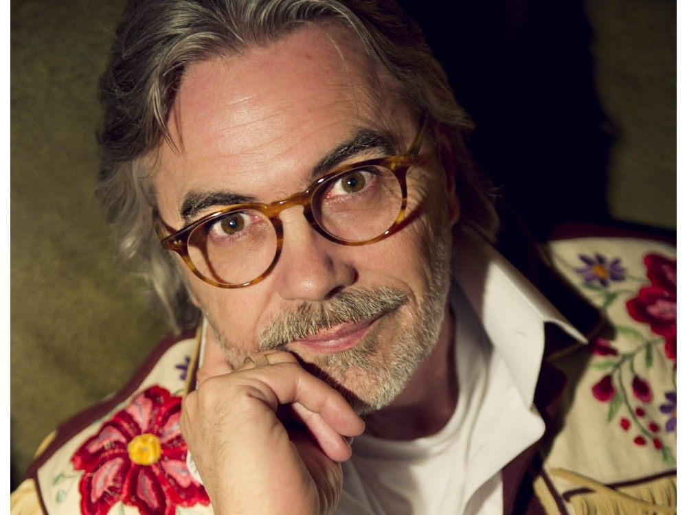 Embrace alternatives to inspire love of reading | Calgary Herald