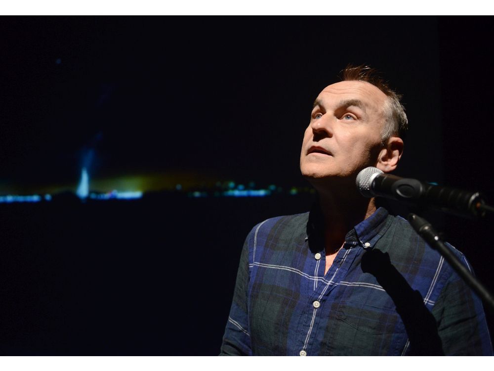 Playwright Daniel MacIvor takes student actors Inside | Calgary Herald