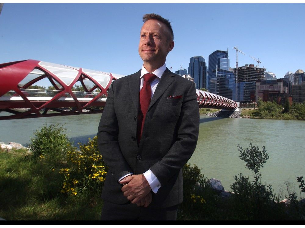 Limited hiring climate expected for Calgary beginning 2016 | Calgary Herald