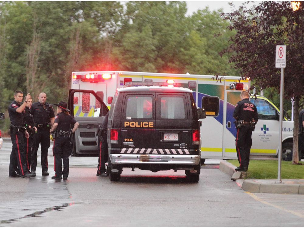 Police shooting in Calgary leaves one dead | Calgary Herald