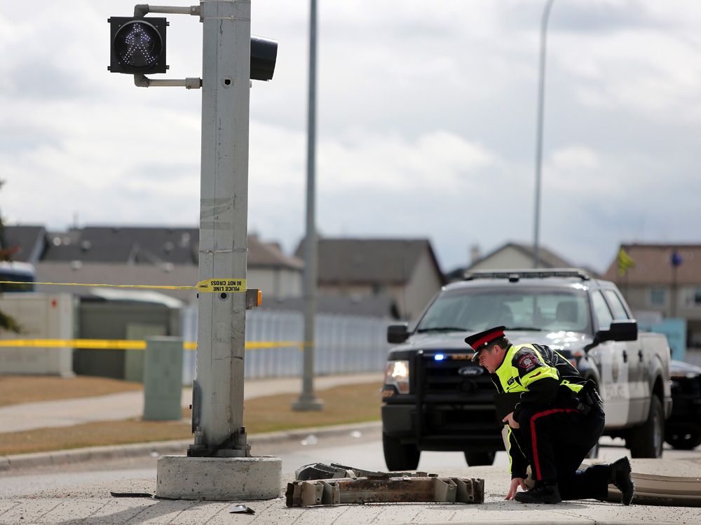 Crash in southeast Calgary leaves one pedestrian dead | Calgary Herald