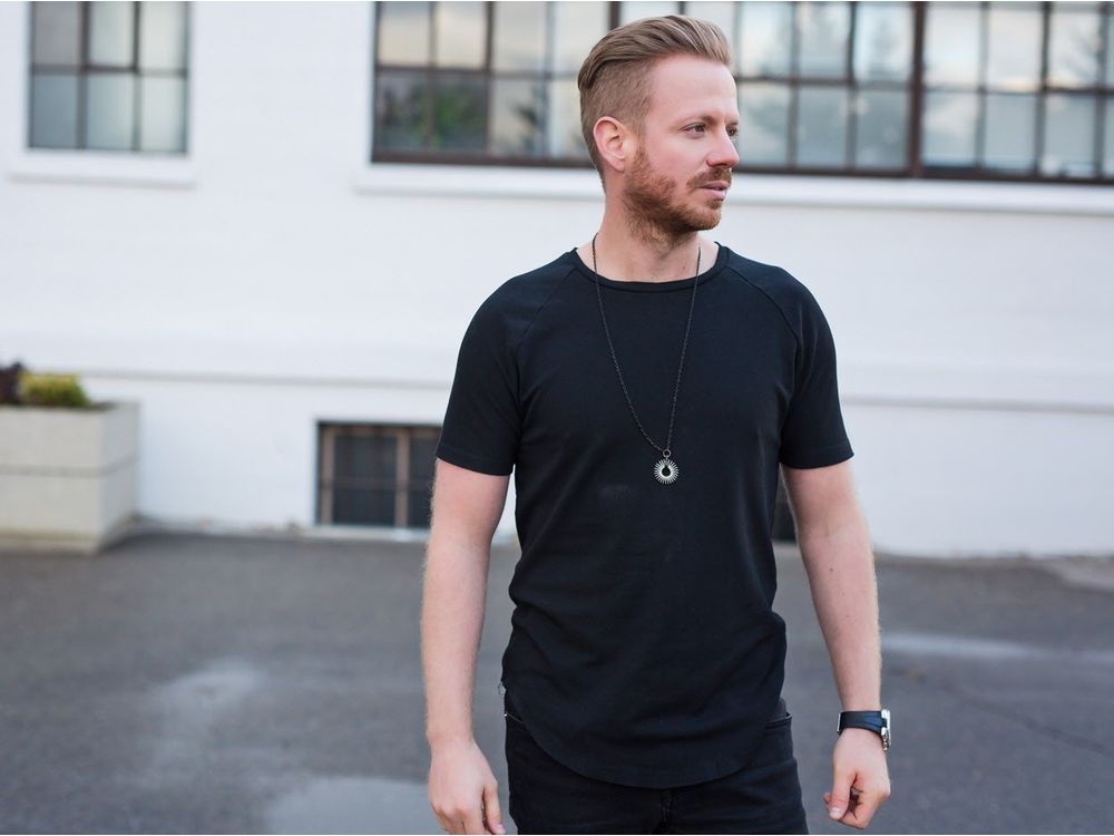 Hard work helps country singer Brad Saunders pick up a WILD $100,953 ...