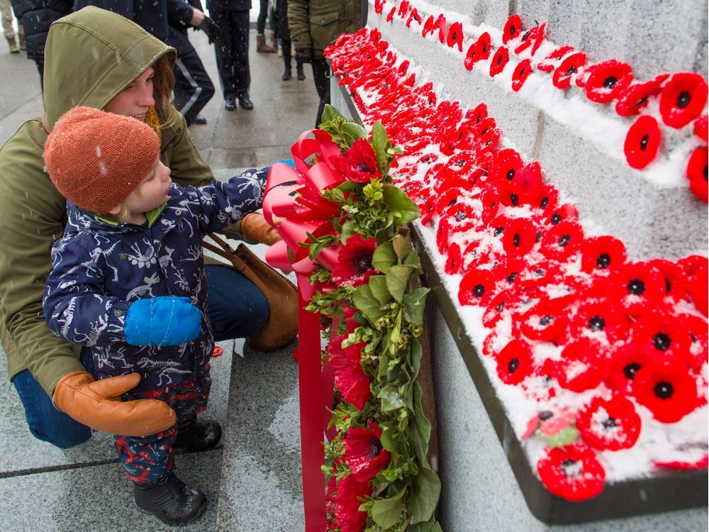 Hundreds mark Remembrance Day at Central Memorial Park | Calgary Herald