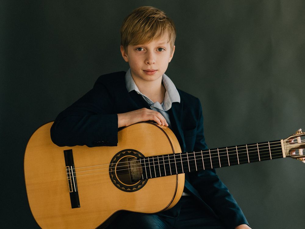 Calgary's 11-year-old flamenco guitarist, Harry Knight, goes global ...