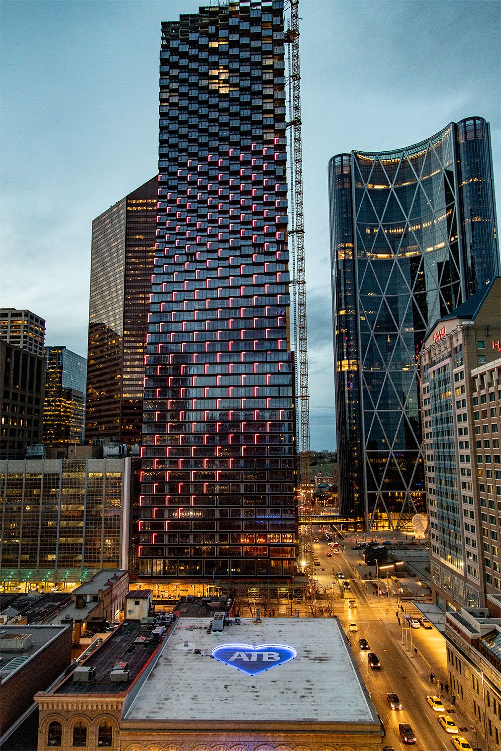 Calgary's downtown sparkles with new light installation at Telus Sky ...