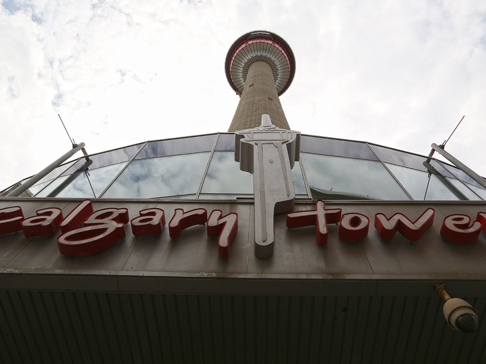 Elevator cable breaks in Calgary Tower, eight people rescued | Calgary ...