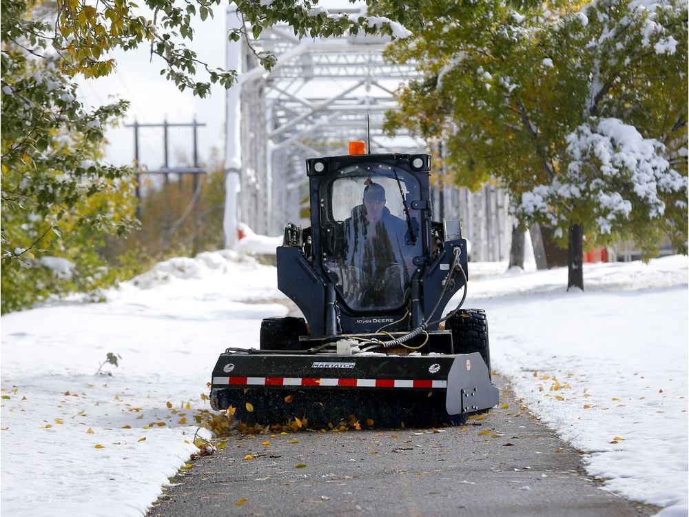 Morning commute slow as Calgary begins to dig out from September ...