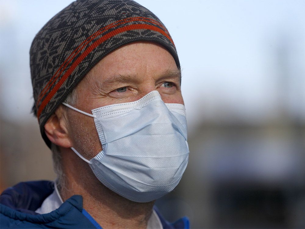 How to properly wear a mask and gloves in public | Calgary Herald