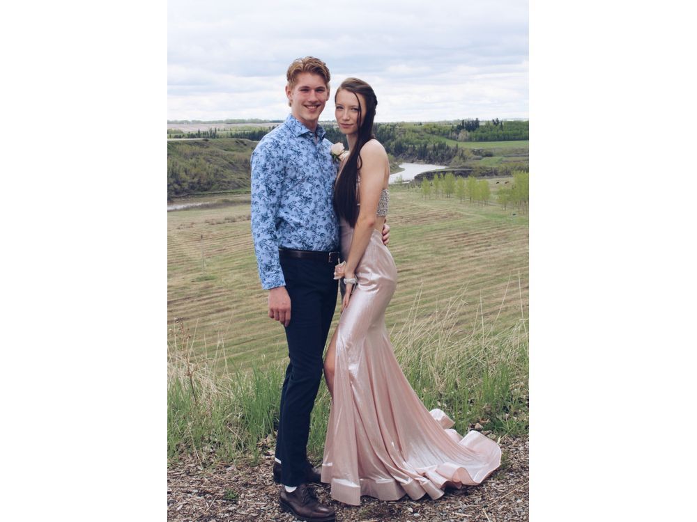 Grad Fashions, Photos and Portraits - Part 6 | Calgary Herald