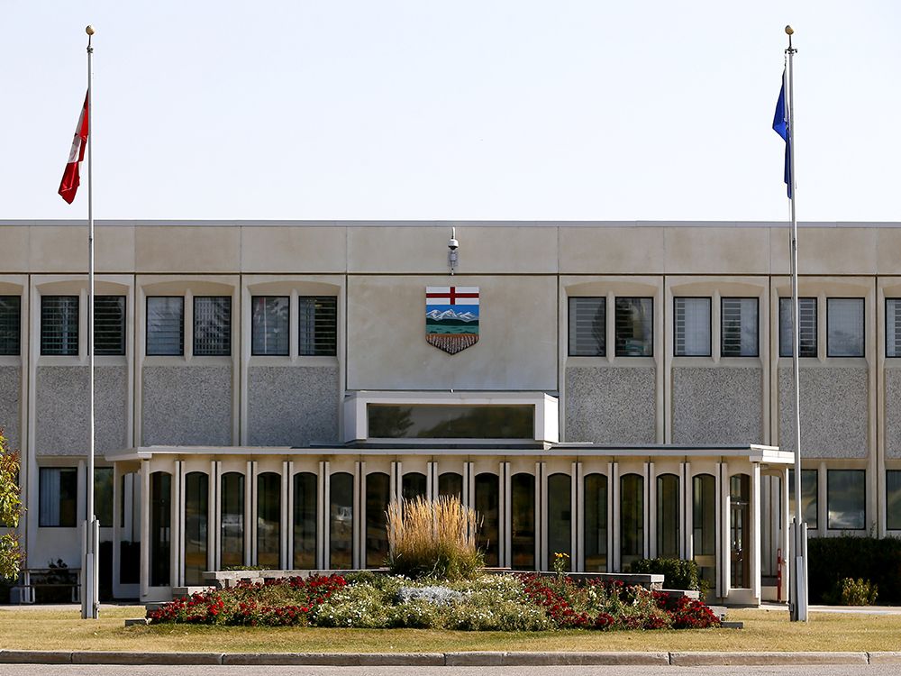 COVID-19 Live Updates: News on coronavirus in Calgary for Nov. 1 ...