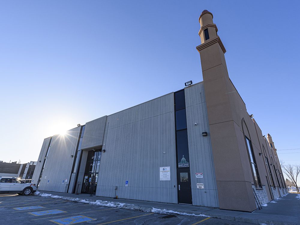 Man wielding knife arrested inside Akram Jomaa mosque in Calgary ...