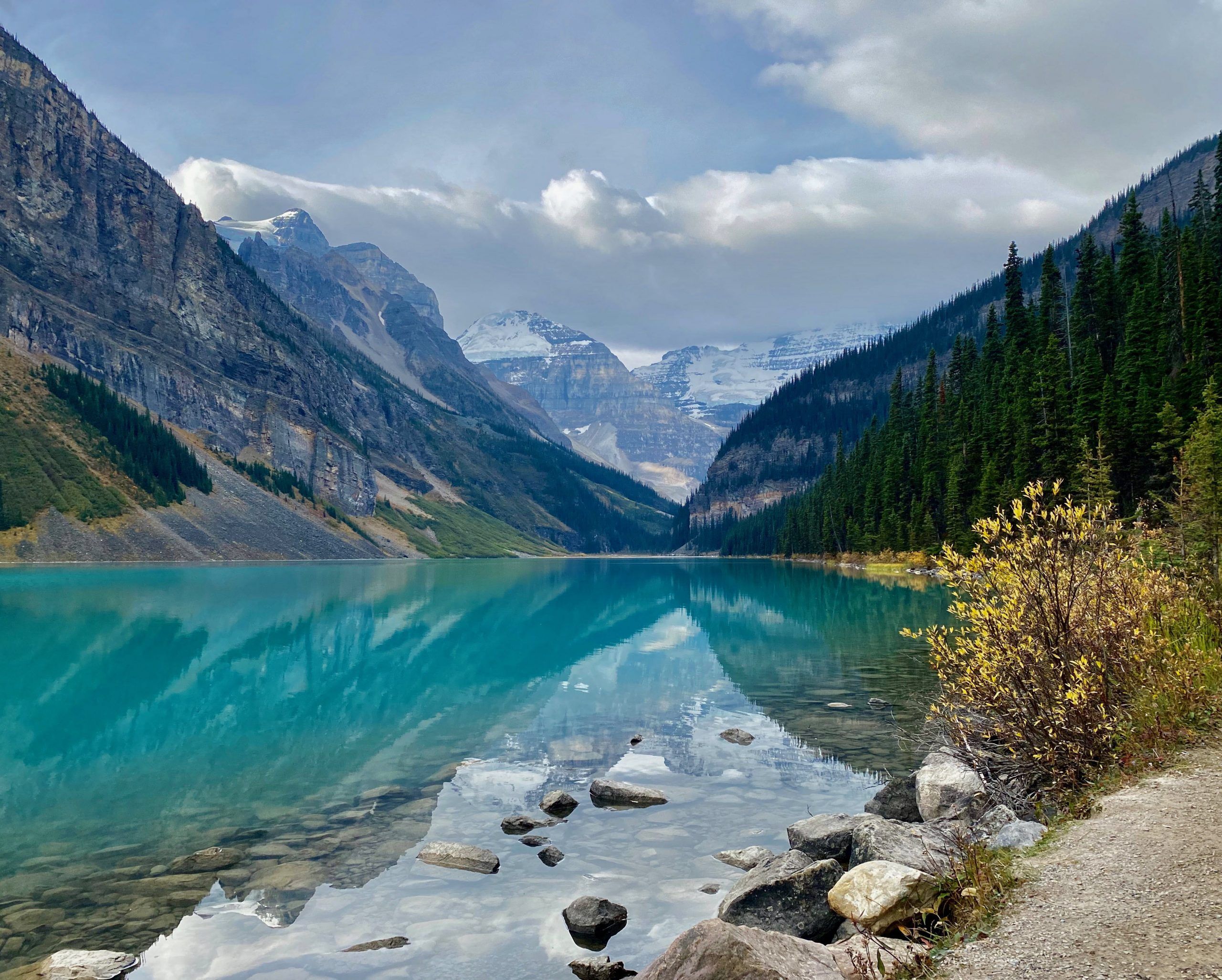 Reservations open for Lake Louise and Moraine Lake shuttle program ...