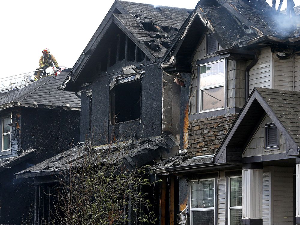 Two cats die, three houses damaged in northeast fire | Calgary Herald