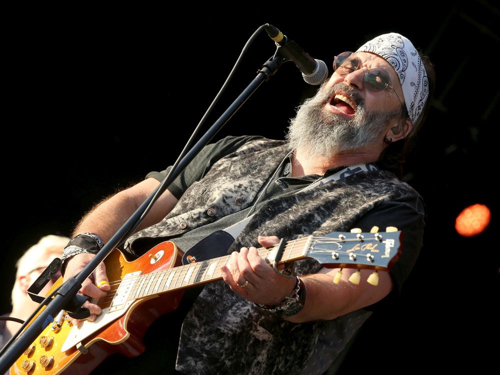 Steve Earle blazes his own outlaw trail — with guidance from mentors ...