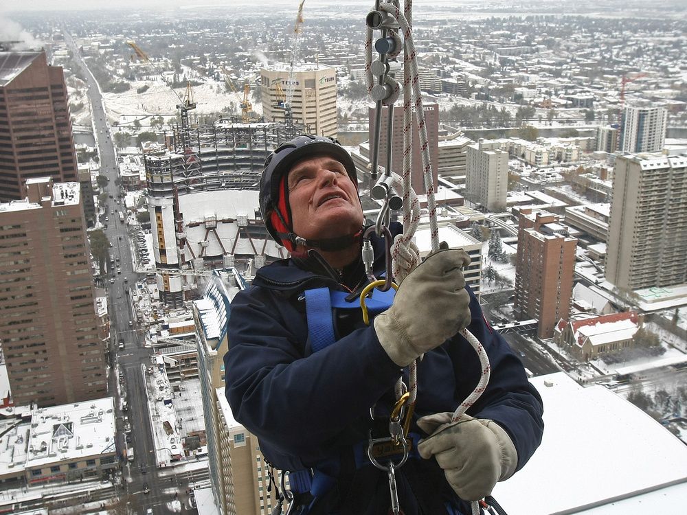 First Canadian summits Everest 42 years ago this month | Calgary Herald