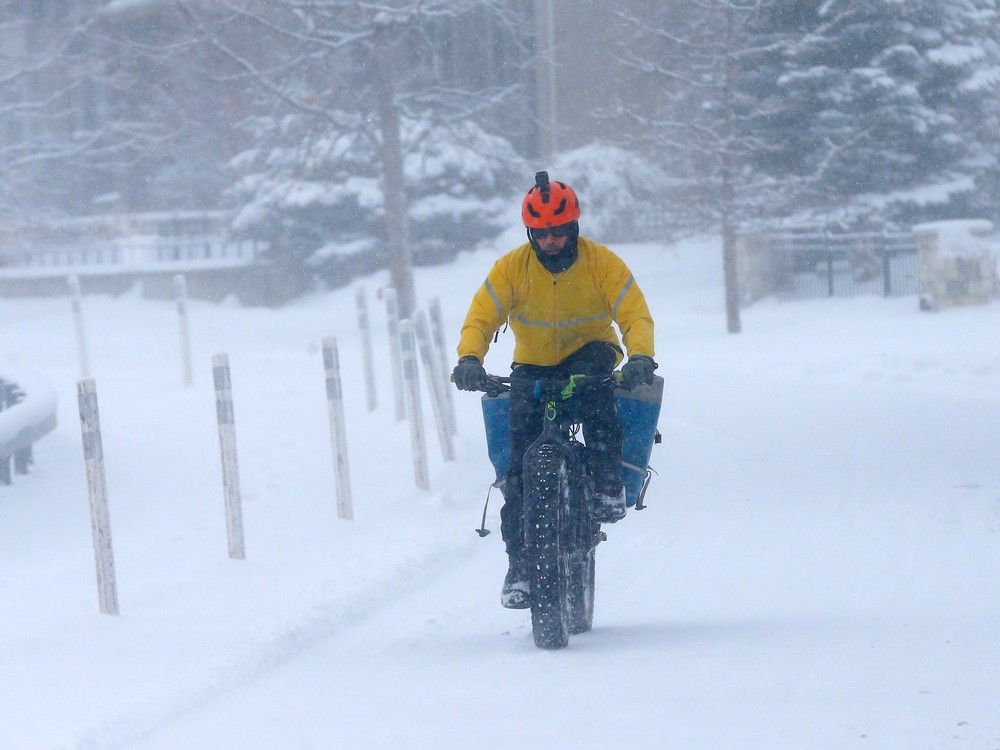 Calgary forecast shows cold weekend after heavy Friday snowfall ...
