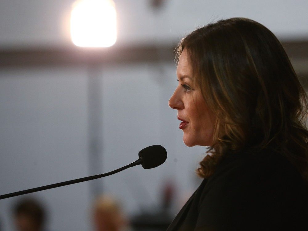 Chestermere mayor believed staff 'could not be trusted': investigation ...