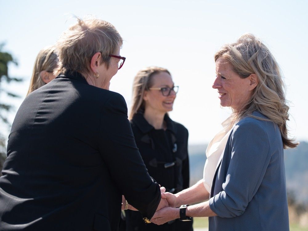 Provincial campaigns begin 'horserace' to form government | Calgary Herald