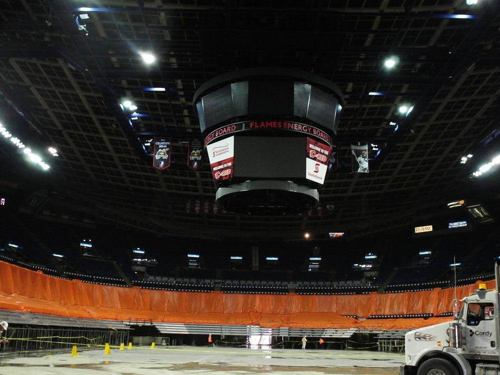 Photographers' views of the devastating 2013 Alberta floods | Calgary ...