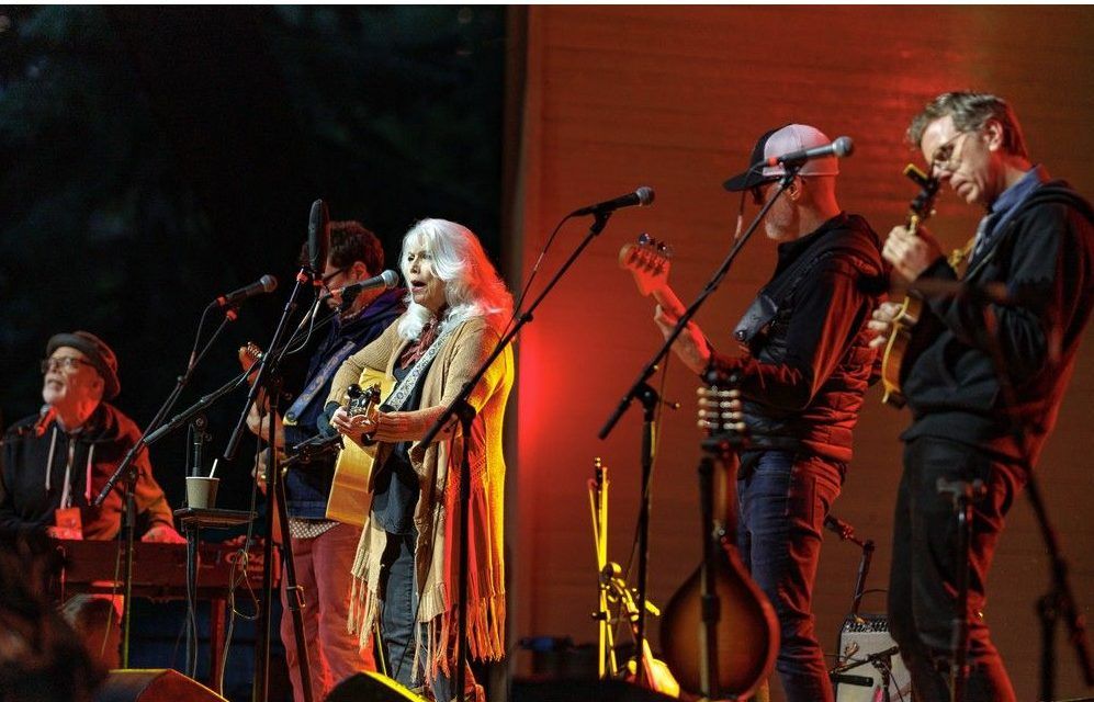 Emmylou Harris offers beautiful closing set at Calgary folk fest ...