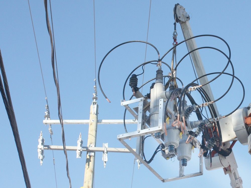 Electrical worker hospitalized with serious injuries | Calgary Herald