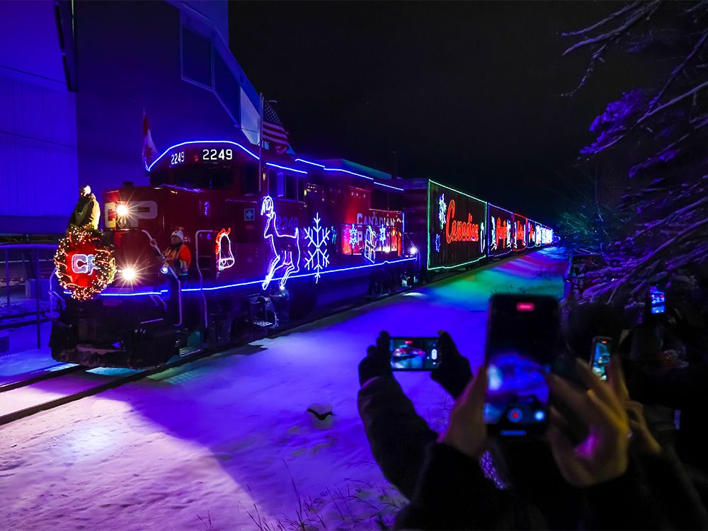 Calgary photographers out and around town for the Dec. 8-10 weekend ...