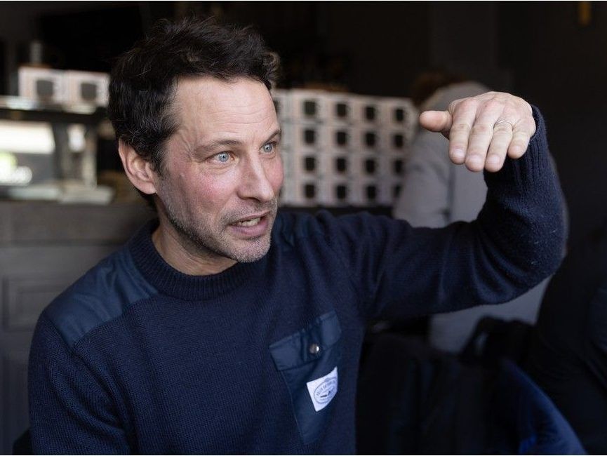 Sam Roberts sings praises of Montreal on eve of tour | Calgary Herald