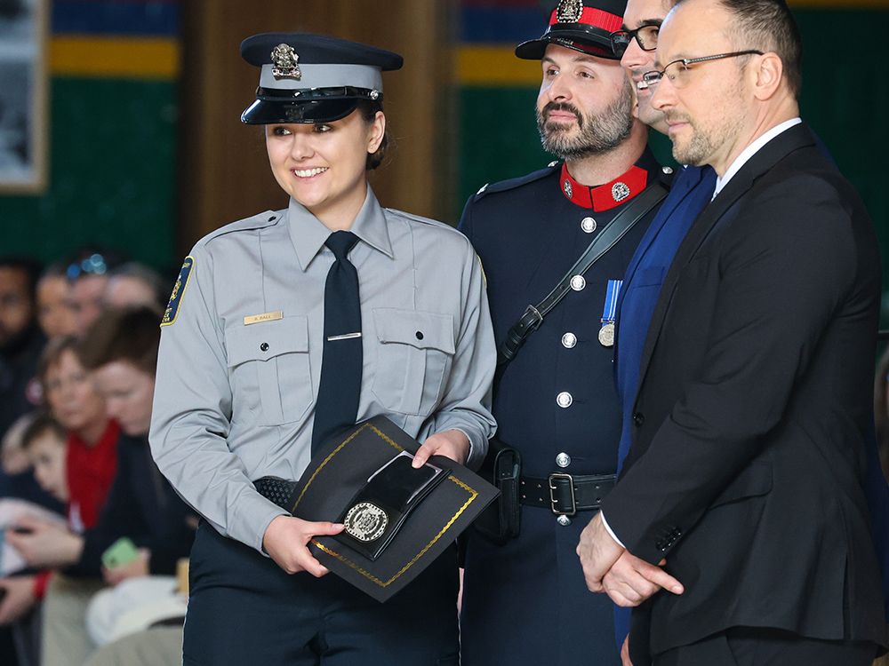 22 Calgary peace officers graduate, with 10 headed for transit duty ...