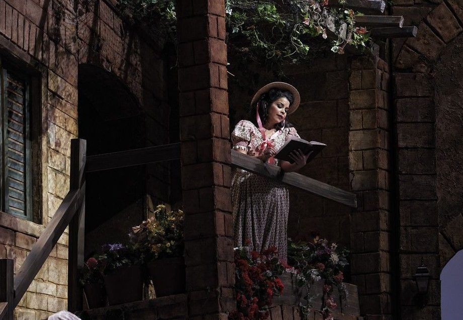 Calgary Opera's Elixir of Love a fine balance between story and song ...