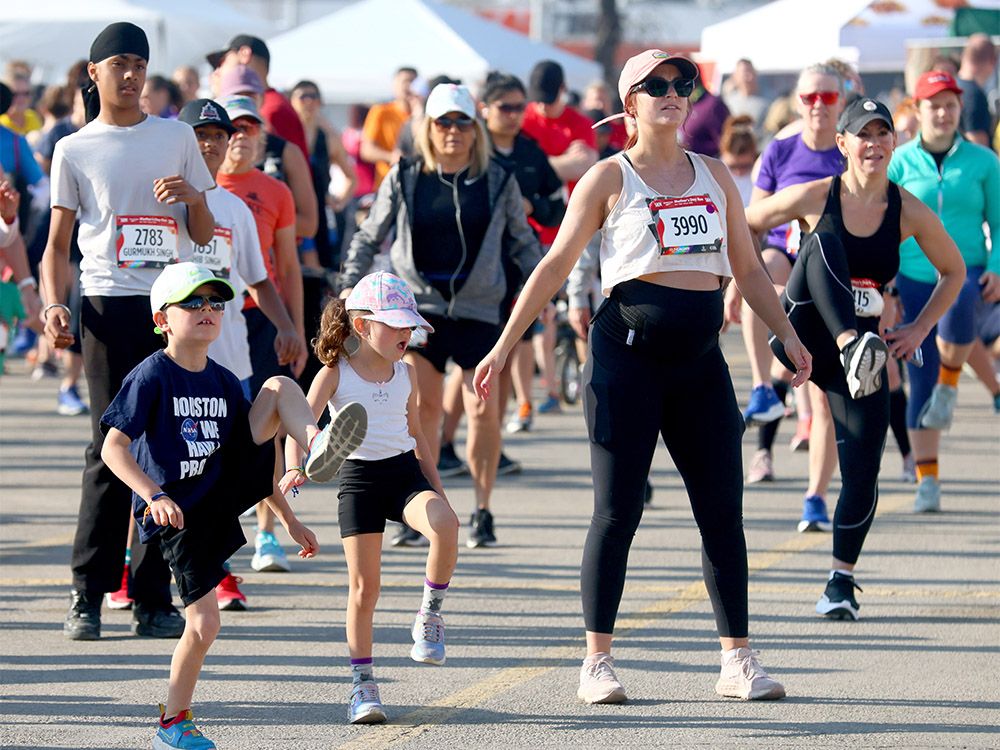 Calgarians run, walk and wheel by the thousands for Mother's Day ...