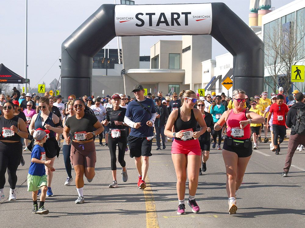 Calgarians run, walk and wheel by the thousands for Mother's Day ...