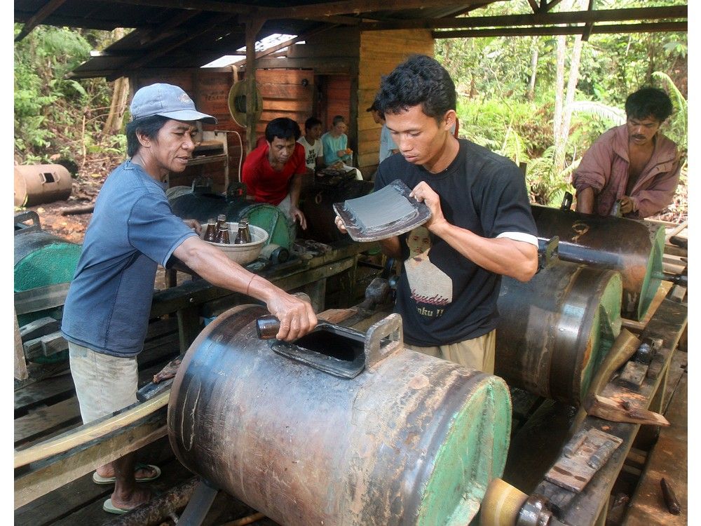 Multibillion-dollar Bre-X gold scam seen through archival images ...