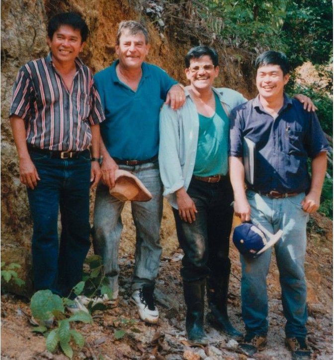 Multibillion-dollar Bre-X gold scam: New details on mysterious death ...