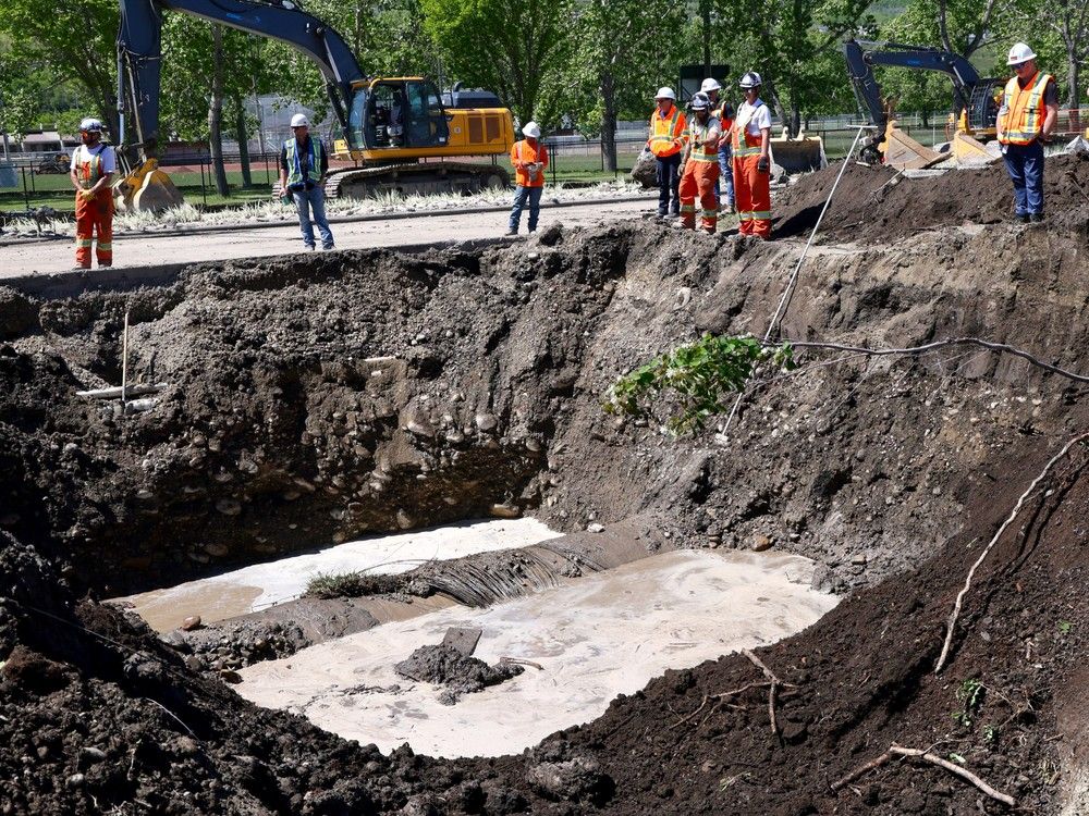 Calgary water main break repair to take at least 5-7 days | Calgary Herald