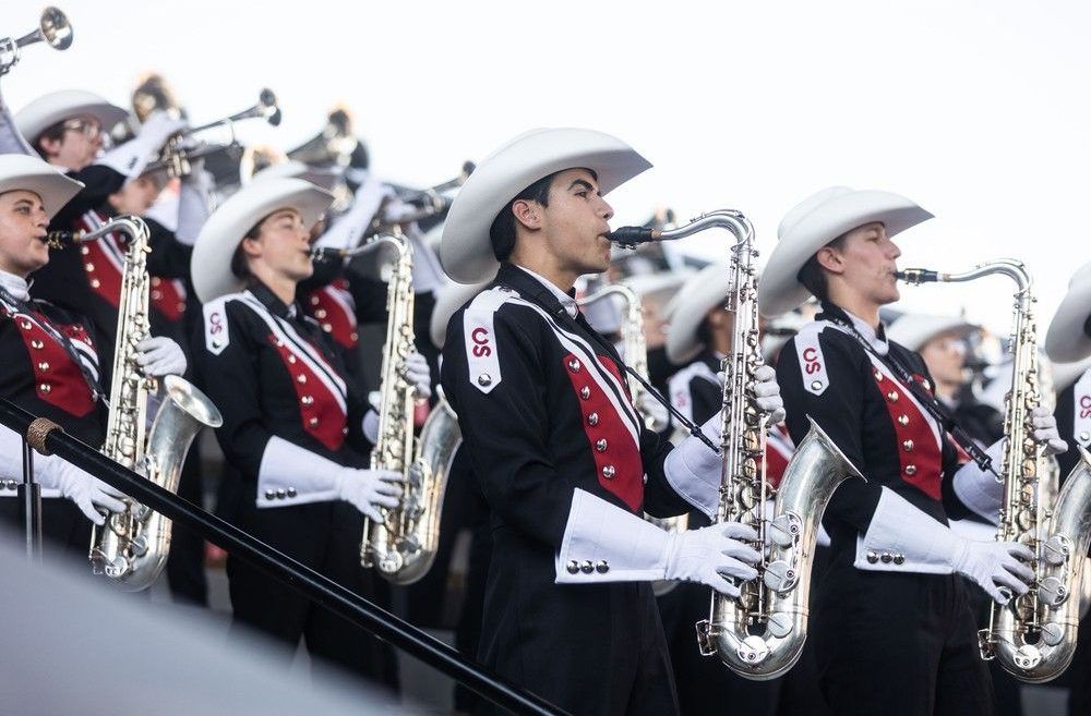 Circus artists clown around with Stampede Showband in magical show ...