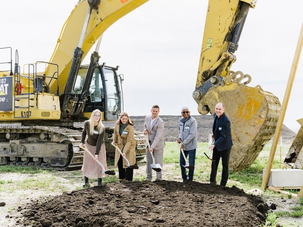 Stunning south: New communities are taking shape | Calgary Herald