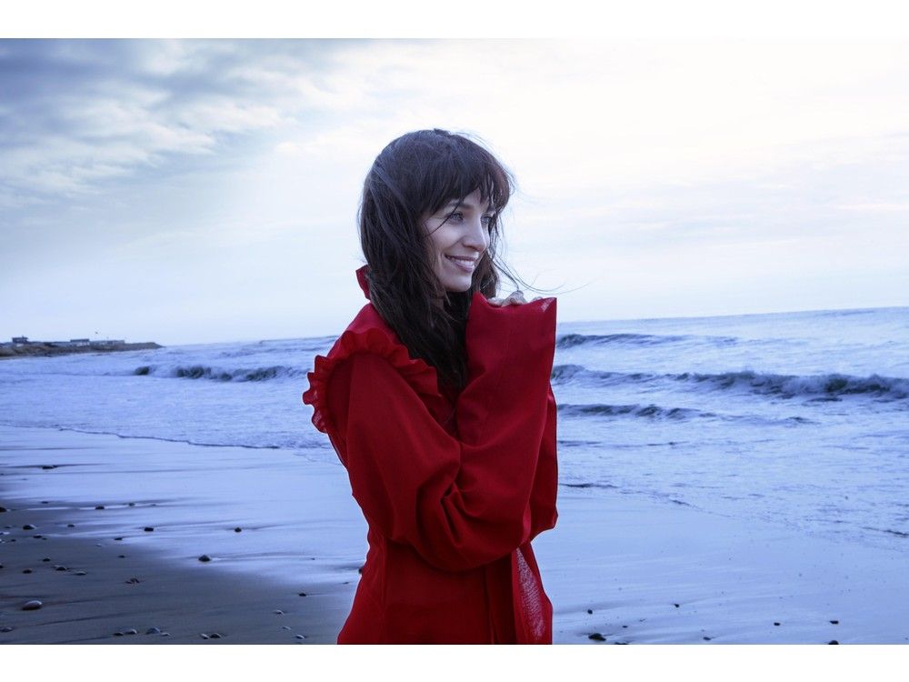 Singer-songwriter celebrating 25th anniversary of breakthrough album ...