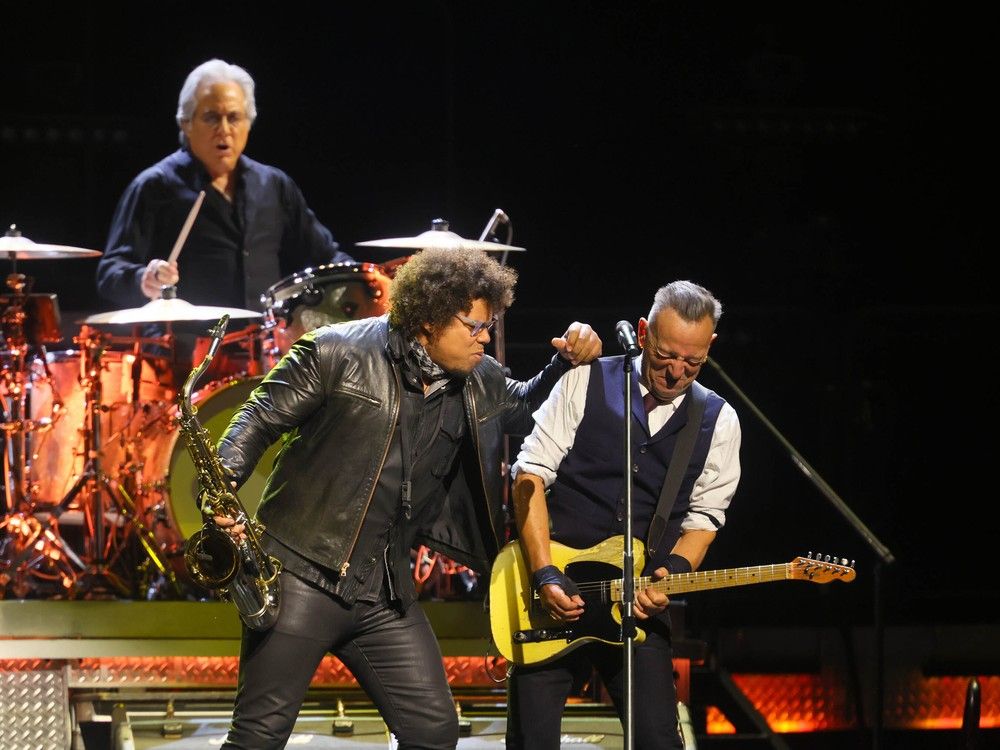 Bruce Springsteen and E Street Band dazzle Calgary at Saddledome ...