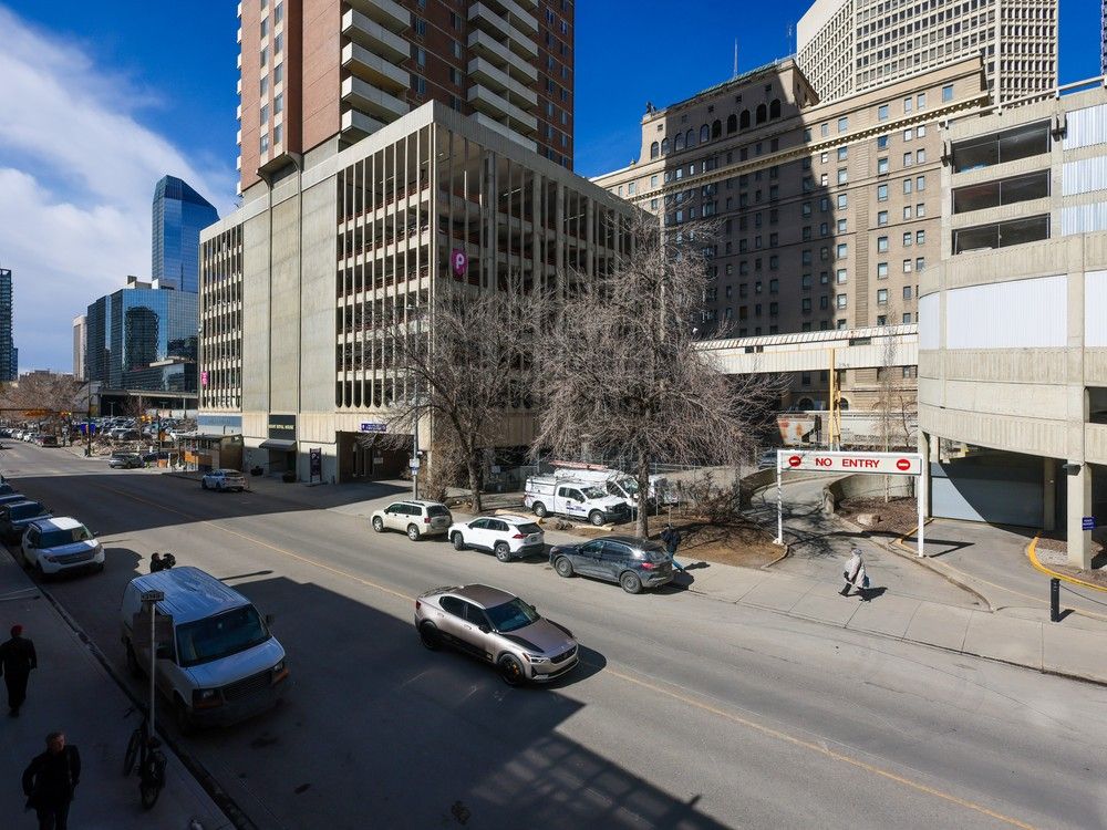 Green Line's future secure, Calgary city council committee to be told ...