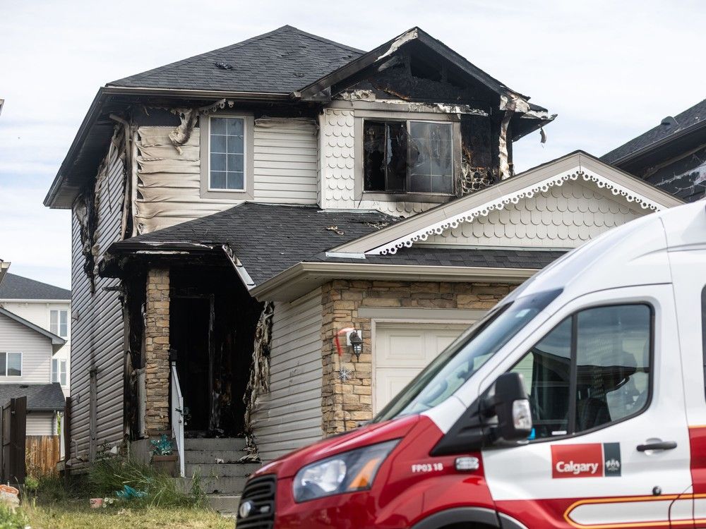 Two dead, including young girl, in Calgary house fire | Calgary Herald