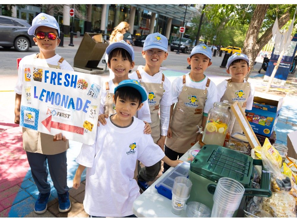 5-year-old & his Dad sell out first Lemonade Day stand | Calgary Herald