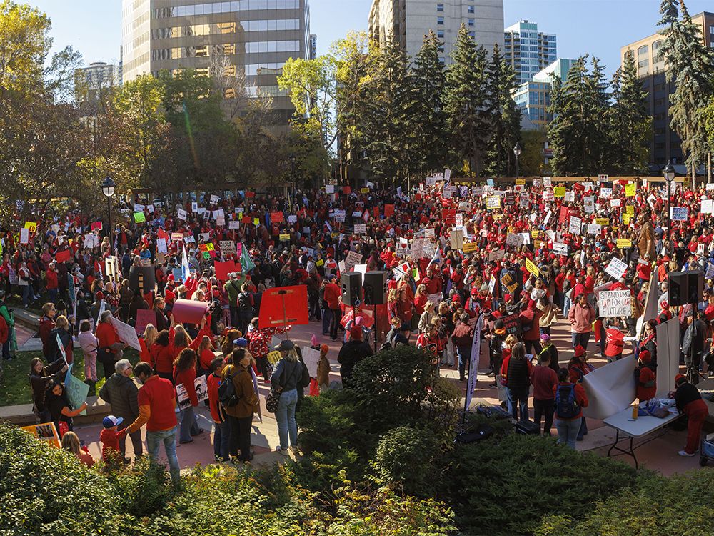 Thousands rally in Calgary ahead of provincewide teachers' strike ...