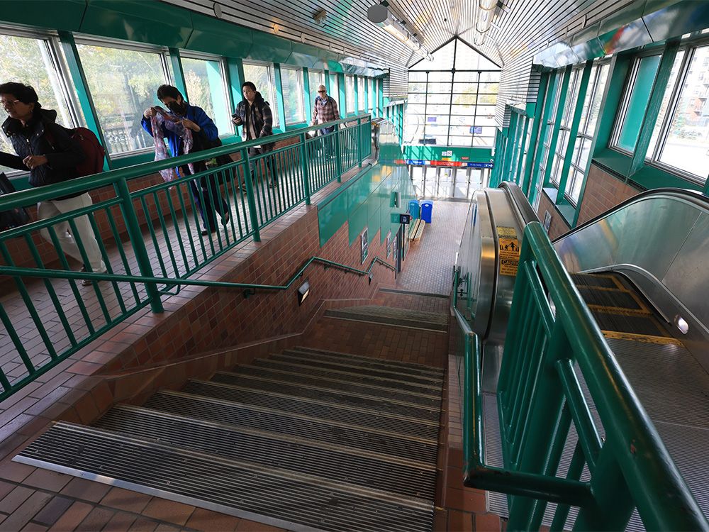 Calgary Transit bringing kiosk-style businesses back to LRT stations | Calgary Herald